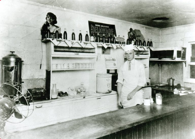 Kansas was the birthplace of White Castle. Here's why it disappeared ...