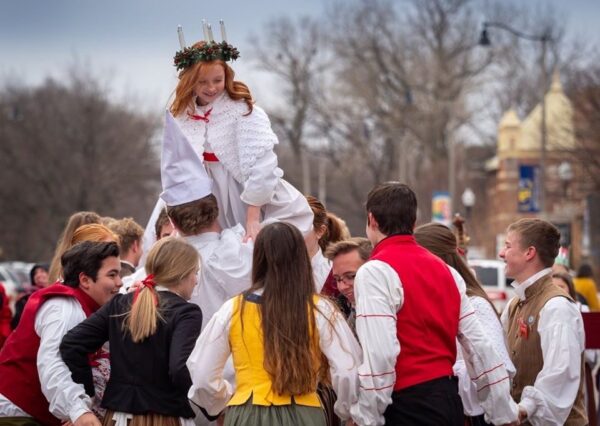 3 small-town Christmas traditions from Kansas and Missouri to celebrate ...