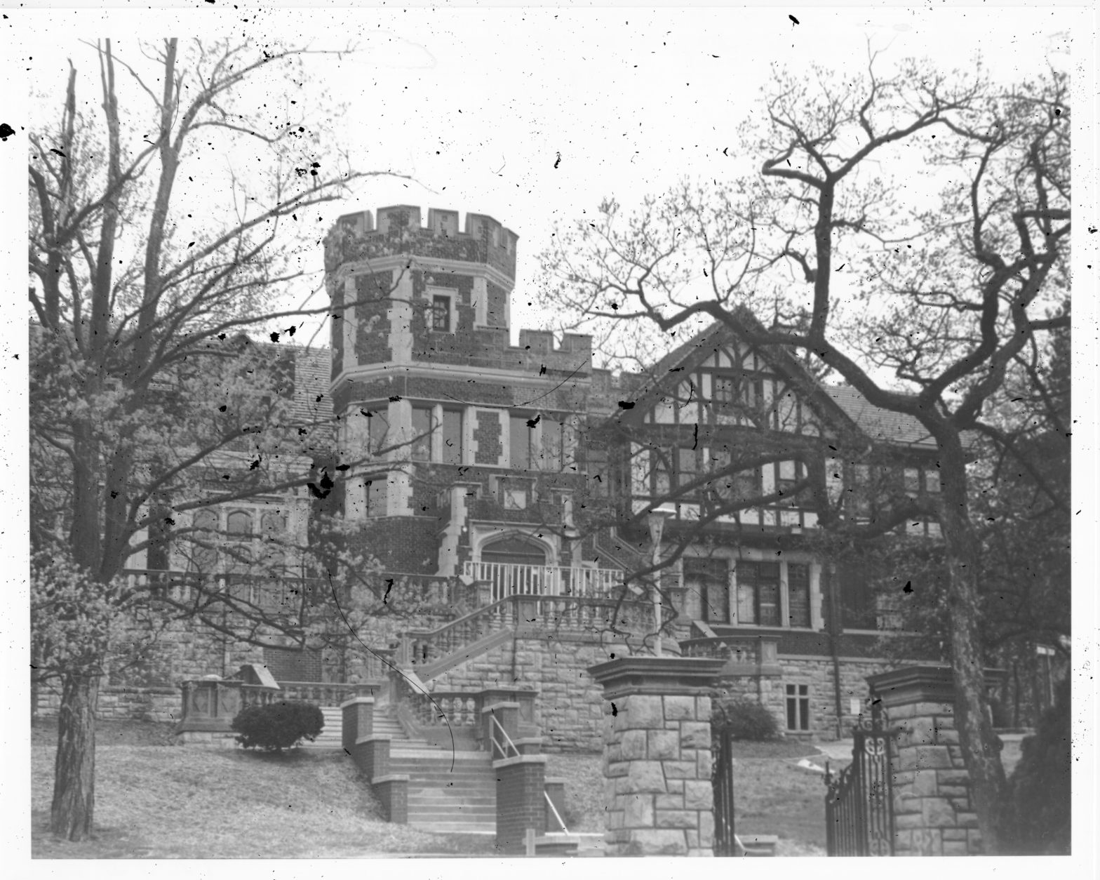 Inside Kansas City's 8 most haunted places