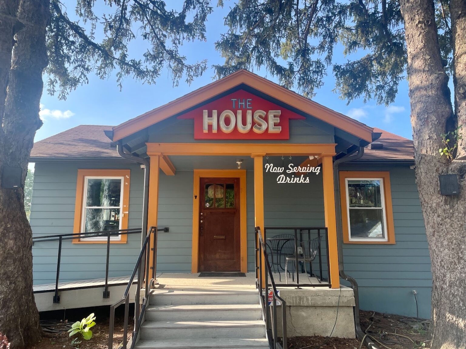 KC Funky Dive Bar Reopens With Upgraded Look And Menu