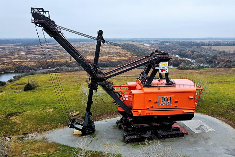 The world’s largest electric shovel just happens to be in Kansas
